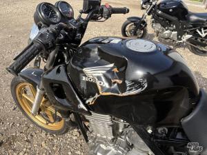 Хонда CB 2001 в Кельме, объемом двигателя 0.50 л и пробегом 0 тыс. км за 515 €, фото 9 на AUTOMOTO.COM.LV
