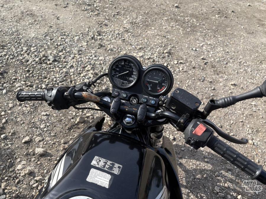 Хонда CB 2001 в Кельме, объемом двигателя 0.50 л и пробегом 0 тыс. км за 515 €, фото 15 на AUTOMOTO.COM.LV