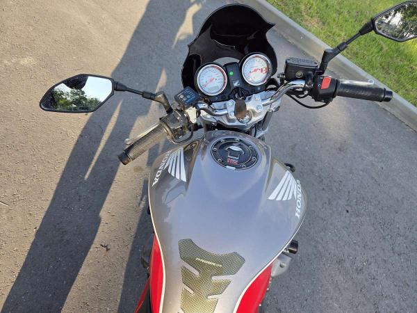 Хонда CB 2004 в Ионава, объемом двигателя 0.60 л и пробегом 60 тыс. км за 2600 €, фото 7 на AUTOMOTO.COM.LV