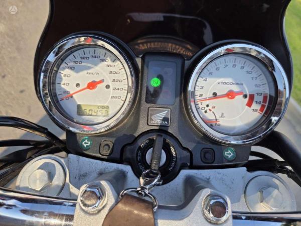 Хонда CB 2004 в Ионава, объемом двигателя 0.60 л и пробегом 60 тыс. км за 2600 €, фото 8 на AUTOMOTO.COM.LV