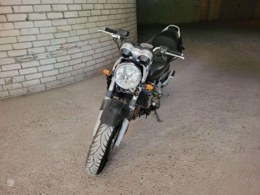 Honda CB 2004 Viļņa, ar dzinēja tilpumu 0.60 L un nobraukumu 50 tūkst. km par 1100 €, foto 1 vietnē AUTOMOTO.COM.LV