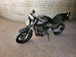 Honda CB 2004 Viļņa, ar dzinēja tilpumu 0.60 L un nobraukumu 50 tūkst. km par 1100 €, foto 3 vietnē AUTOMOTO.COM.LV