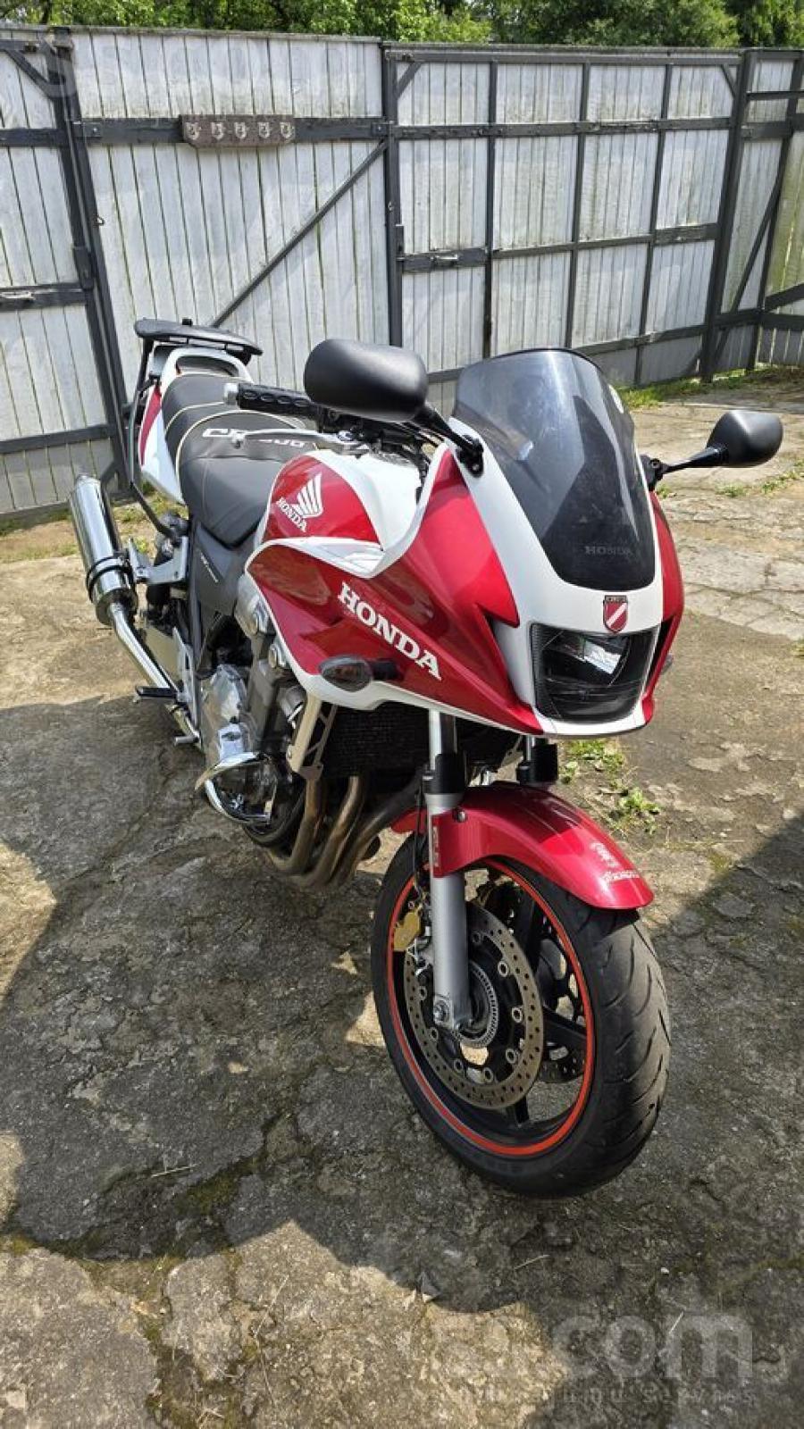 Honda CB 2006 Rīga, ar dzinēja tilpumu 1.30 L un nobraukumu 0 tūkst. km par 3399 €, foto 3 vietnē AUTOMOTO.COM.LV
