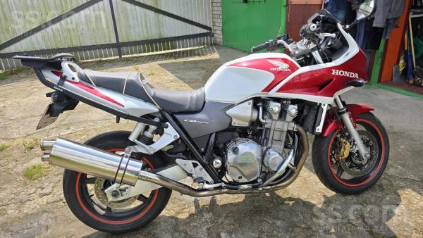 Honda CB 2006 Rīga, ar dzinēja tilpumu 1.30 L un nobraukumu 0 tūkst. km par 3399 €, foto 4 vietnē AUTOMOTO.COM.LV