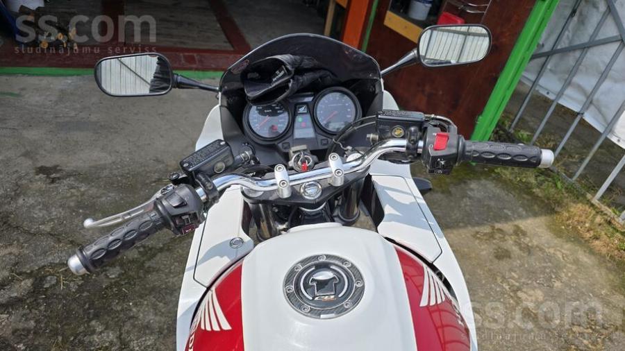 Honda CB 2006 Rīga, ar dzinēja tilpumu 1.30 L un nobraukumu 0 tūkst. km par 3399 €, foto 9 vietnē AUTOMOTO.COM.LV