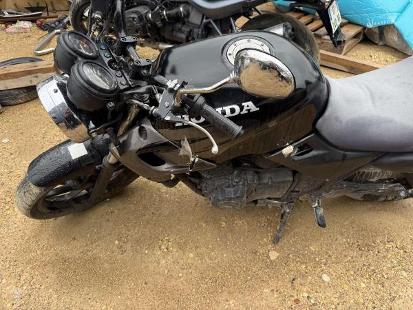 Хонда CB 2008 в Таураге, объемом двигателя 0.50 л и пробегом 10 тыс. км за 650 €, фото 1 на AUTOMOTO.COM.LV