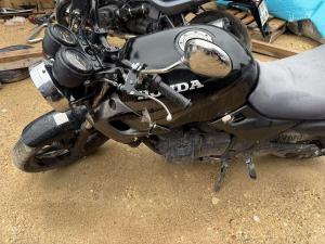 Хонда CB 2008 в Таураге, объемом двигателя 0.50 л и пробегом 10 тыс. км за 650 €, фото  на AUTOMOTO.COM.LV