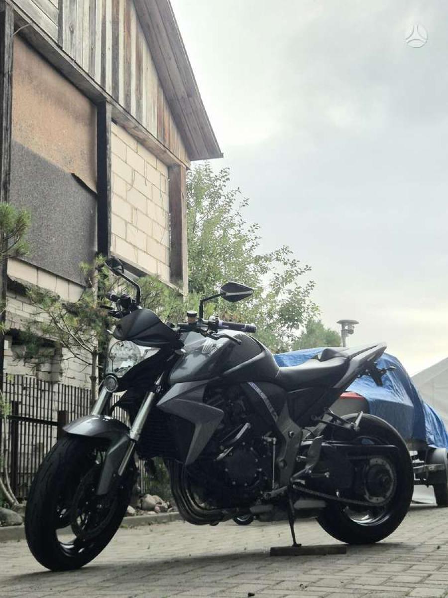 Хонда CB 2009 в Пренай, объемом двигателя 1.00 л и пробегом 36 тыс. км за 4250 €, фото 3 на AUTOMOTO.COM.LV