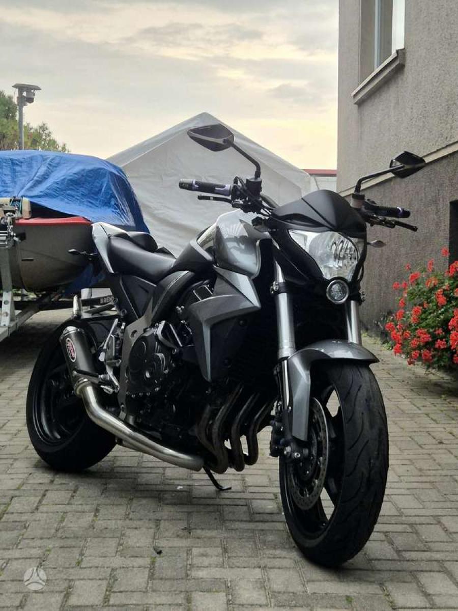 Хонда CB 2009 в Пренай, объемом двигателя 1.00 л и пробегом 36 тыс. км за 4250 €, фото 4 на AUTOMOTO.COM.LV
