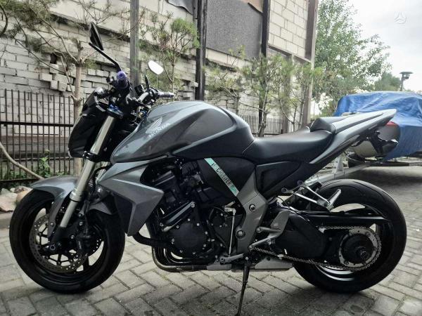 Хонда CB 2009 в Пренай, объемом двигателя 1.00 л и пробегом 36 тыс. км за 4250 €, фото 5 на AUTOMOTO.COM.LV