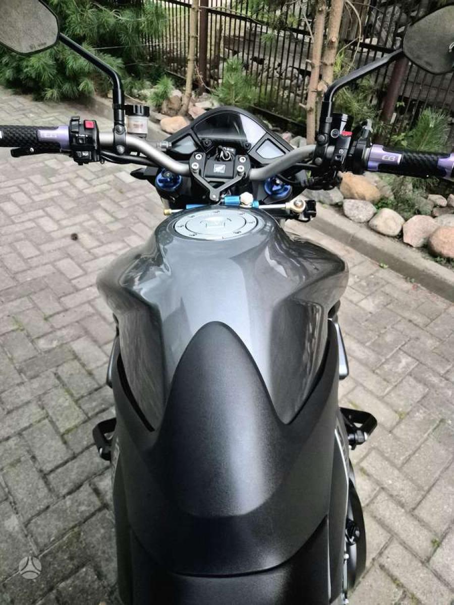 Хонда CB 2009 в Пренай, объемом двигателя 1.00 л и пробегом 36 тыс. км за 4250 €, фото 11 на AUTOMOTO.COM.LV
