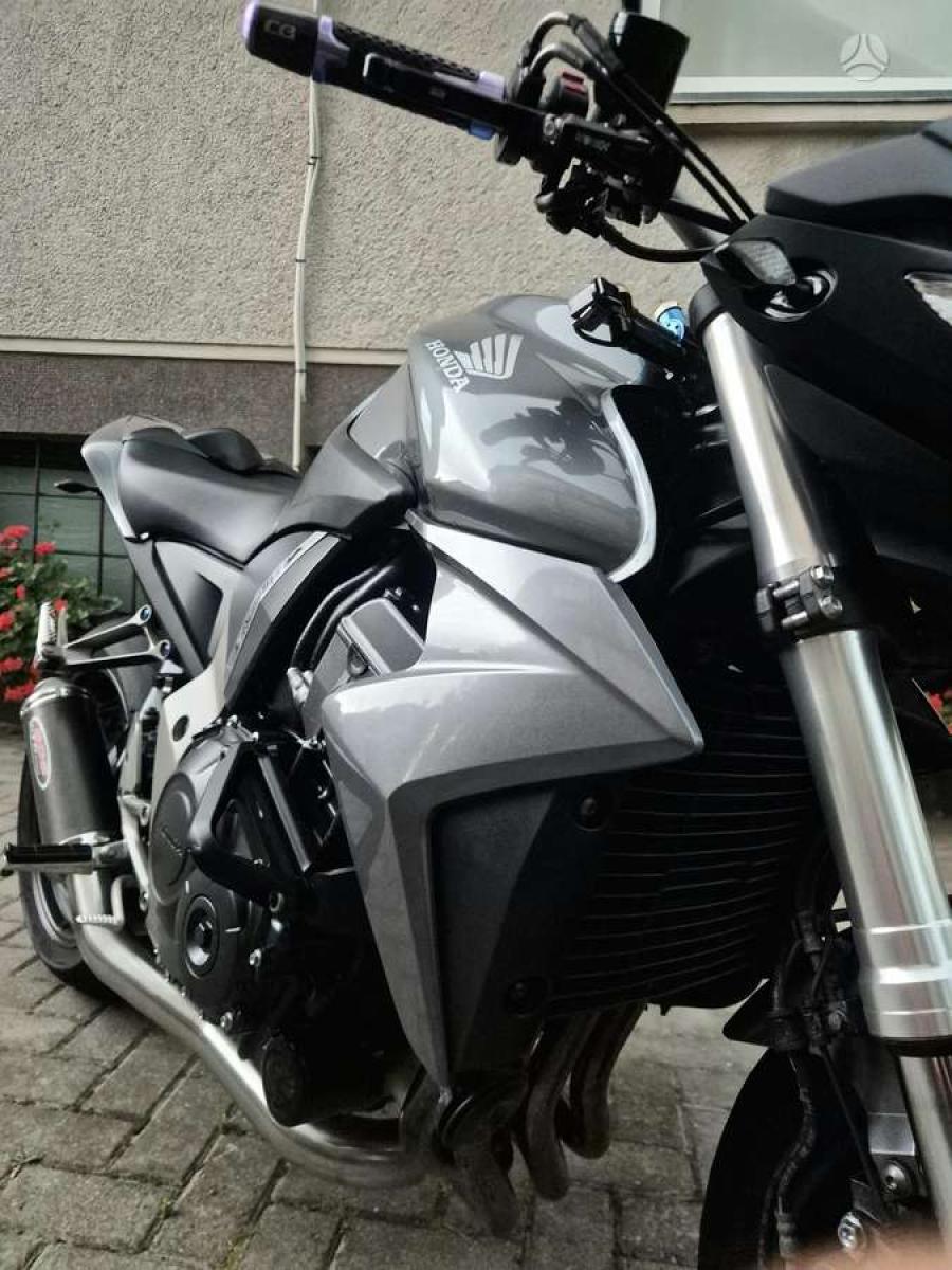 Хонда CB 2009 в Пренай, объемом двигателя 1.00 л и пробегом 36 тыс. км за 4250 €, фото 17 на AUTOMOTO.COM.LV