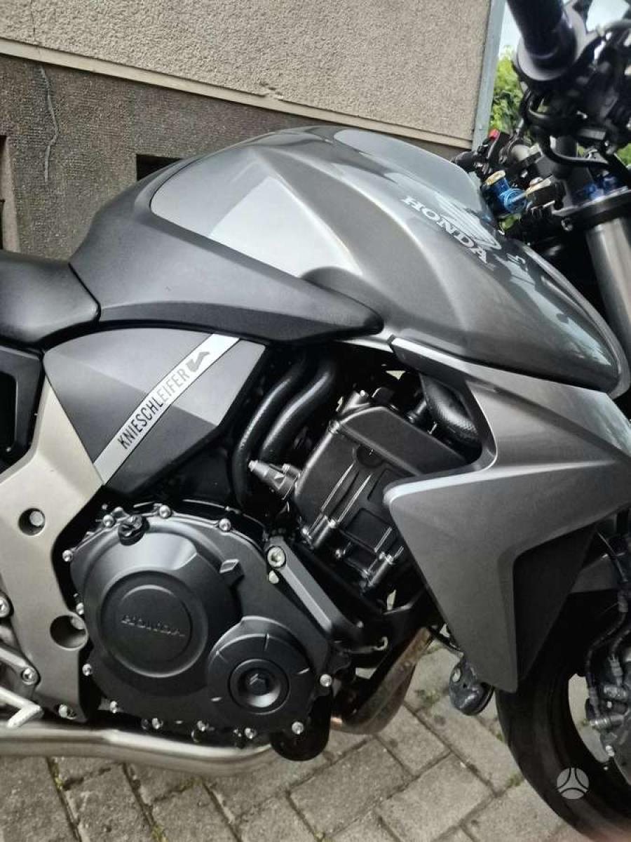 Хонда CB 2009 в Пренай, объемом двигателя 1.00 л и пробегом 36 тыс. км за 4250 €, фото 21 на AUTOMOTO.COM.LV
