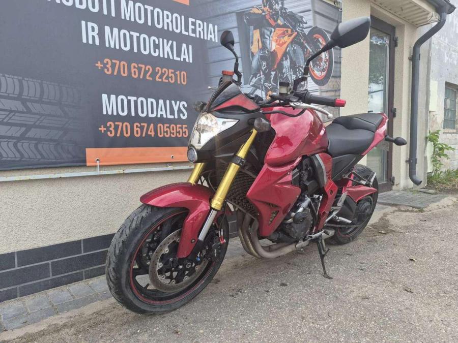 Honda CB 2010 in Panevezys, with an engine capacity of 1.00 L and mileage of 52 thousand km for 3750 €, photo 3 on AUTOMOTO.COM.LV