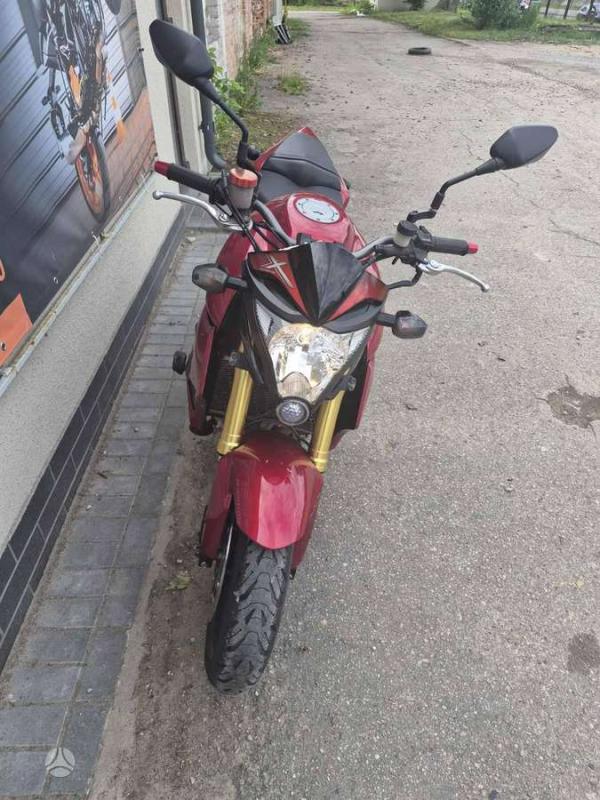 Honda CB 2010 in Panevezys, with an engine capacity of 1.00 L and mileage of 52 thousand km for 3750 €, photo 5 on AUTOMOTO.COM.LV