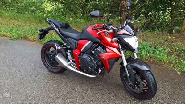 Honda CB 2010 in Kaunas, with an engine capacity of 1.00 L and mileage of 32 thousand km for 3950 €, photo 4 on AUTOMOTO.COM.LV