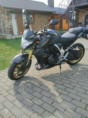 Honda CB 2012 in Vilnius, with an engine capacity of 1.00 L and mileage of 26 thousand km for 4400 €, photo  on AUTOMOTO.COM.LV