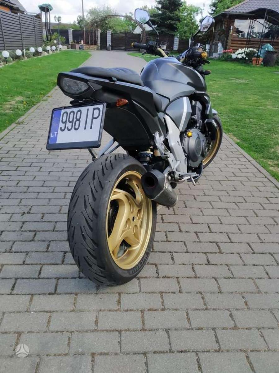 Honda CB 2012 in Vilnius, with an engine capacity of 1.00 L and mileage of 26 thousand km for 4400 €, photo 10 on AUTOMOTO.COM.LV