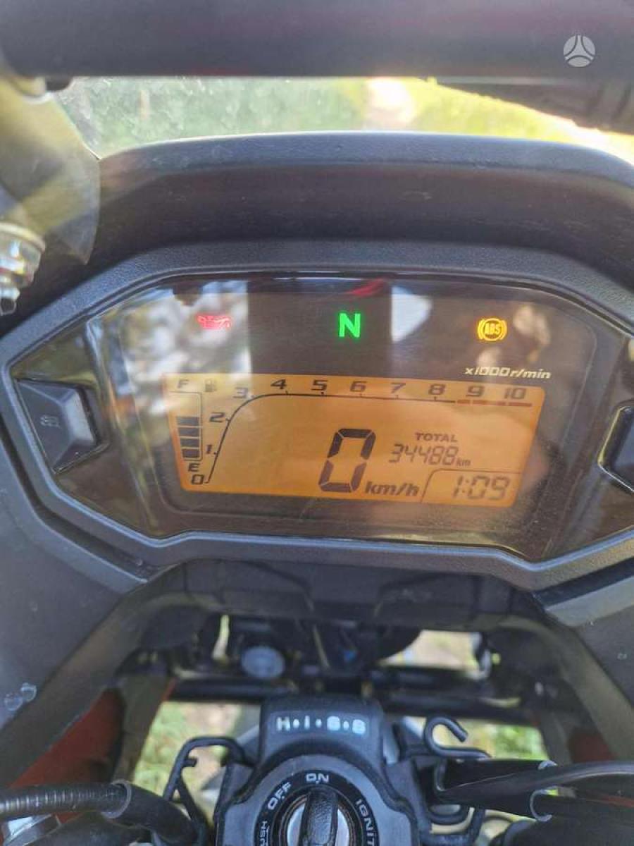 Honda CB 2015 in Moletai, with an engine capacity of 0.50 L and mileage of 33 thousand km for 3950 €, photo 7 on AUTOMOTO.COM.LV