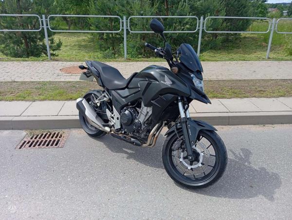 Honda CB 2016 in Vievis, with an engine capacity of 0.50 L and mileage of 41 thousand km for 2750 €, photo 1 on AUTOMOTO.COM.LV
