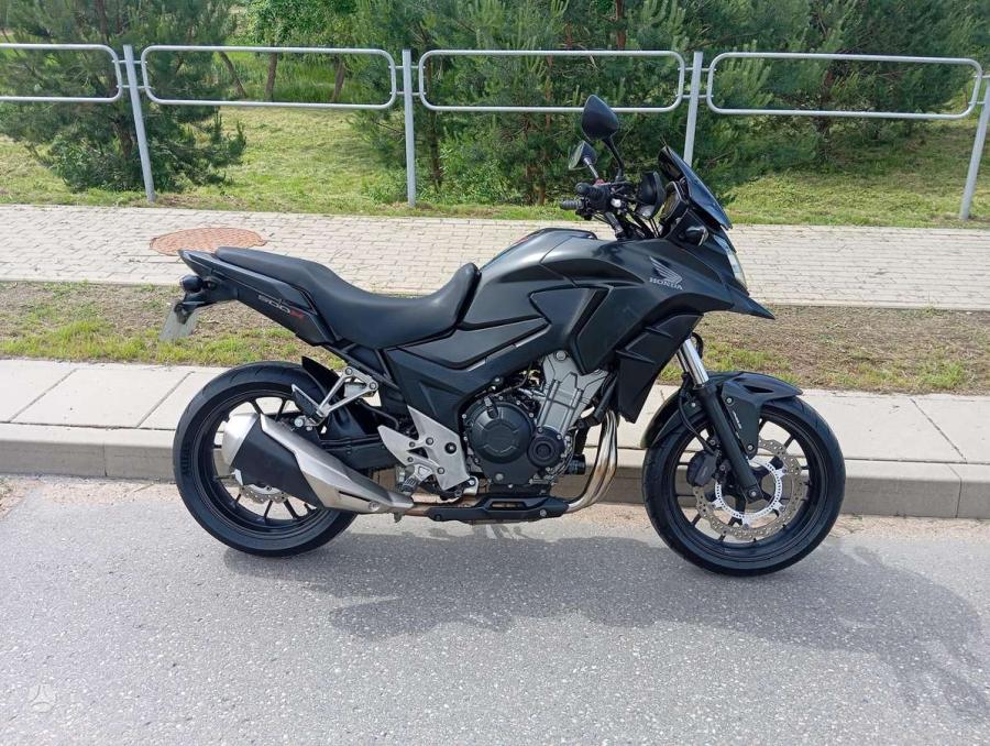 Honda CB 2016 in Vievis, with an engine capacity of 0.50 L and mileage of 41 thousand km for 2750 €, photo 4 on AUTOMOTO.COM.LV