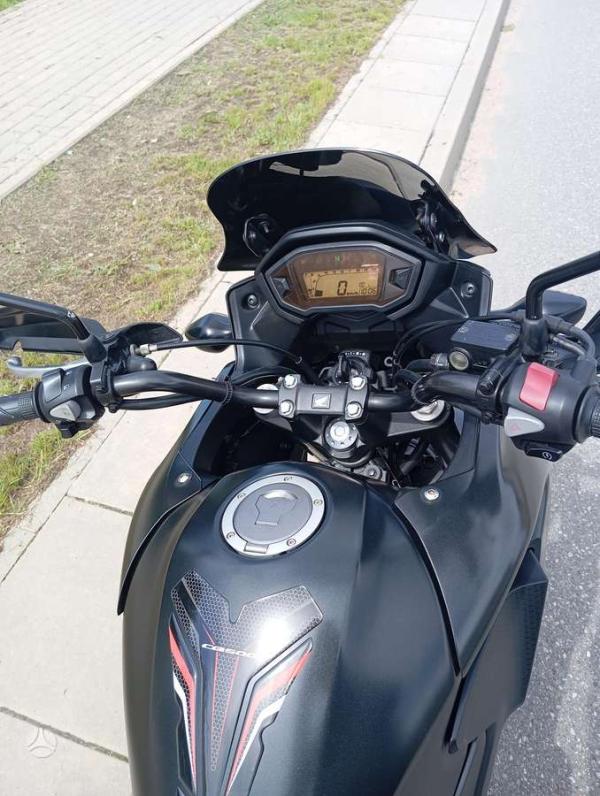 Honda CB 2016 in Vievis, with an engine capacity of 0.50 L and mileage of 41 thousand km for 2750 €, photo 6 on AUTOMOTO.COM.LV