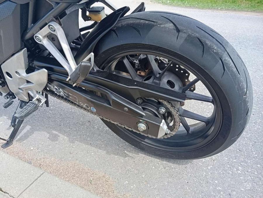 Honda CB 2016 in Vievis, with an engine capacity of 0.50 L and mileage of 40 thousand km for 2990 €, photo 8 on AUTOMOTO.COM.LV