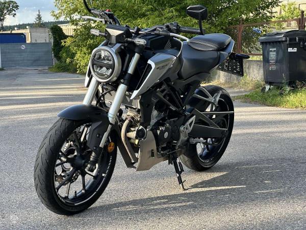 Honda CB 2018 in Vilnius, with an engine capacity of 0.13 L and mileage of 29 thousand km for 2850 €, photo 5 on AUTOMOTO.COM.LV