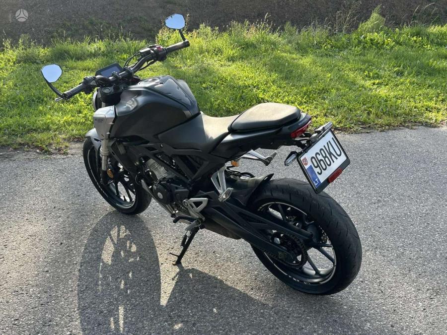 Honda CB 2018 Viļņa, ar dzinēja tilpumu 0.13 L un nobraukumu 29 tūkst. km par 2850 €, foto 8 vietnē AUTOMOTO.COM.LV