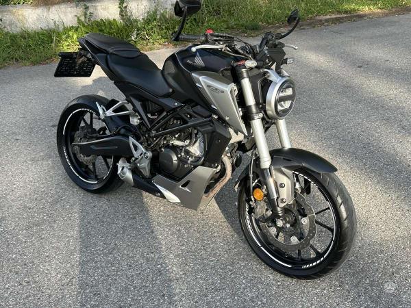 Honda CB 2018 in Vilnius, with an engine capacity of 0.13 L and mileage of 29 thousand km for 2850 €, photo 9 on AUTOMOTO.COM.LV