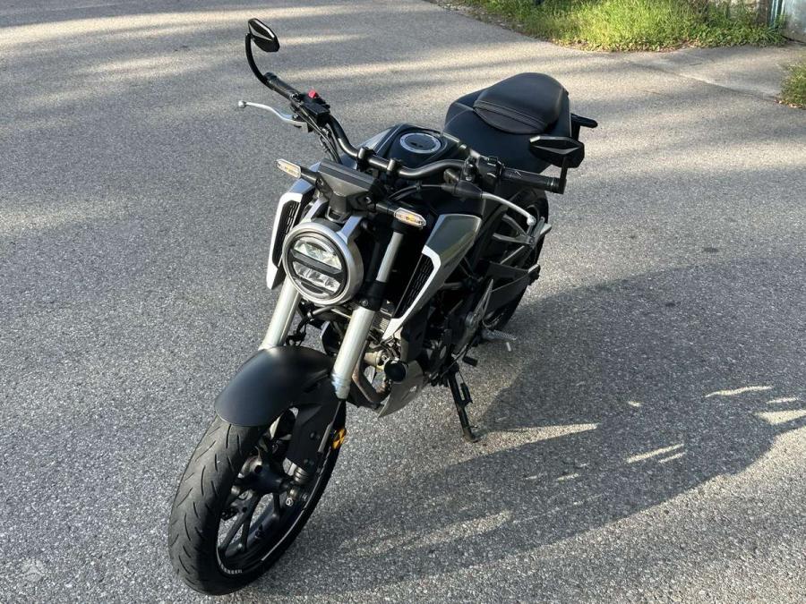 Honda CB 2018 Viļņa, ar dzinēja tilpumu 0.13 L un nobraukumu 29 tūkst. km par 2850 €, foto 12 vietnē AUTOMOTO.COM.LV