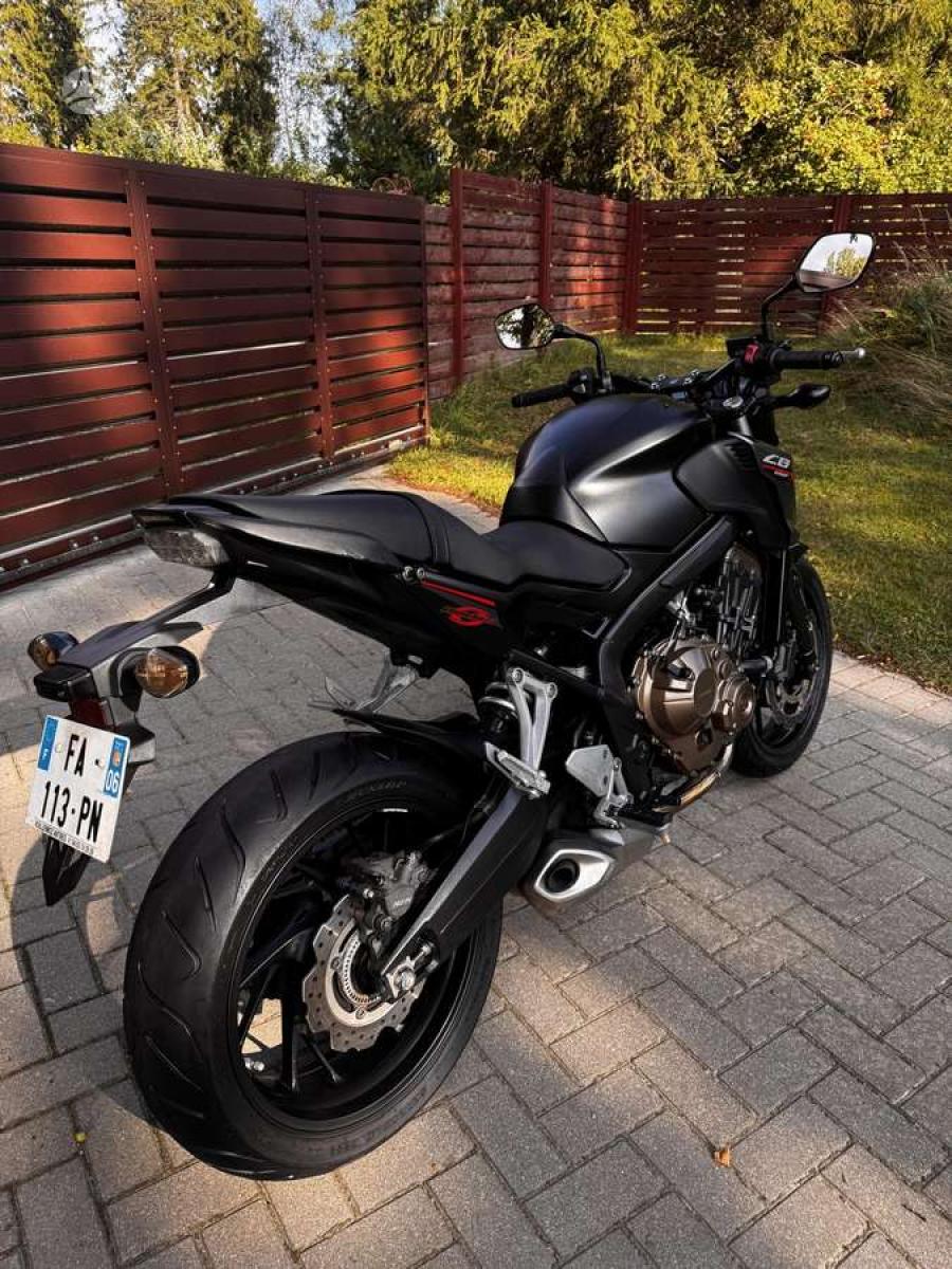 Honda CB 2018 Kauņa, ar dzinēja tilpumu 0.65 L un nobraukumu 15 tūkst. km par 4480 €, foto 4 vietnē AUTOMOTO.COM.LV