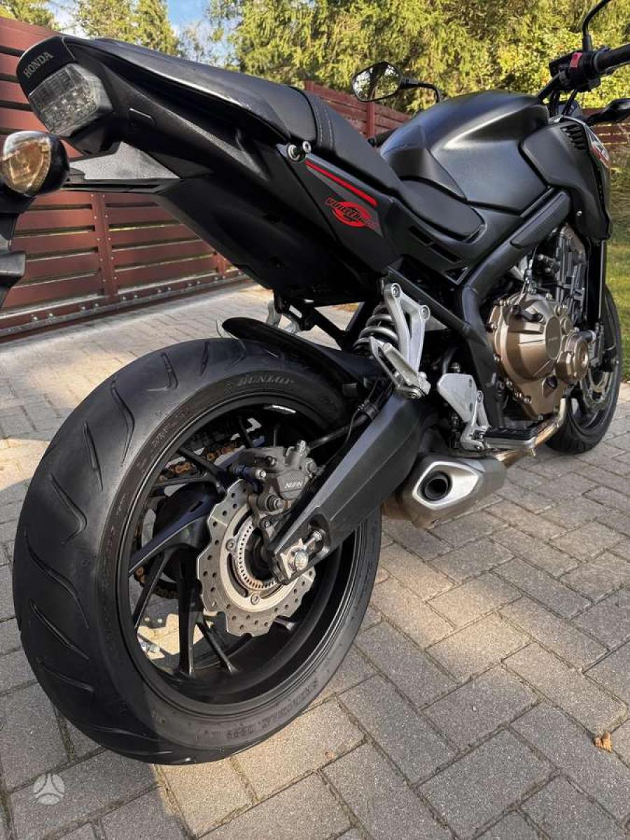 Honda CB 2018 Kauņa, ar dzinēja tilpumu 0.65 L un nobraukumu 15 tūkst. km par 4480 €, foto 5 vietnē AUTOMOTO.COM.LV