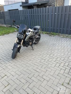 Honda CB 2019 in Kaunas, with an engine capacity of 0.65 L and mileage of 15 thousand km for 5600 €, photo 3 on AUTOMOTO.COM.LV