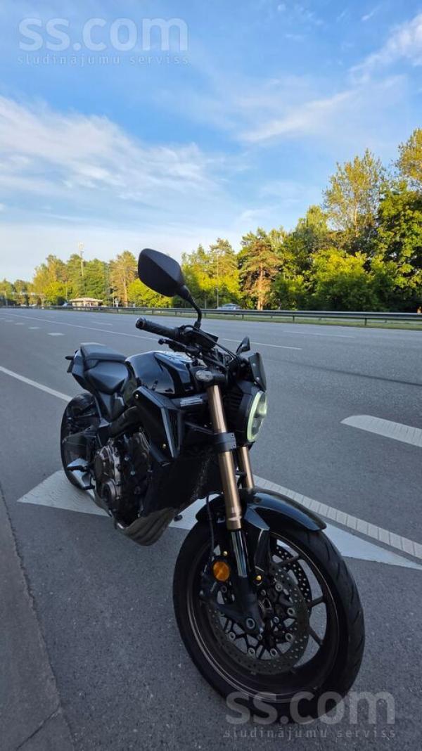 Honda CB 2022 Rīga, ar dzinēja tilpumu 0.65 L un nobraukumu 0 tūkst. km par 4500 €, foto 5 vietnē AUTOMOTO.COM.LV