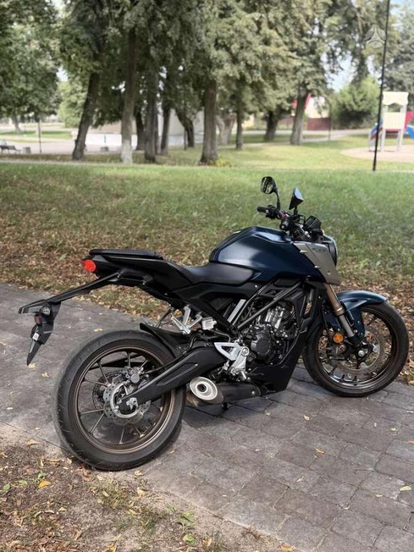 Honda CB 2023 in Vilkaviskis, with an engine capacity of 0.13 L and mileage of 8 thousand km for 3650 €, photo 2 on AUTOMOTO.COM.LV
