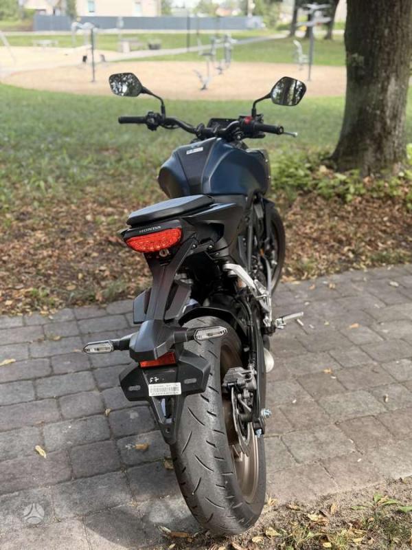 Honda CB 2023 in Vilkaviskis, with an engine capacity of 0.13 L and mileage of 8 thousand km for 3650 €, photo 3 on AUTOMOTO.COM.LV