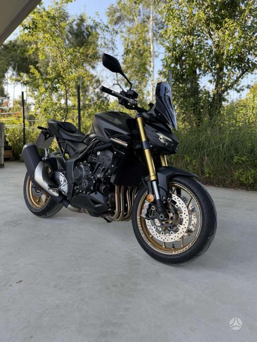 Honda CB 2025 in Vilnius, with an engine capacity of 1.00 L and mileage of 2 thousand km for 8500 €, photo 7 on AUTOMOTO.COM.LV