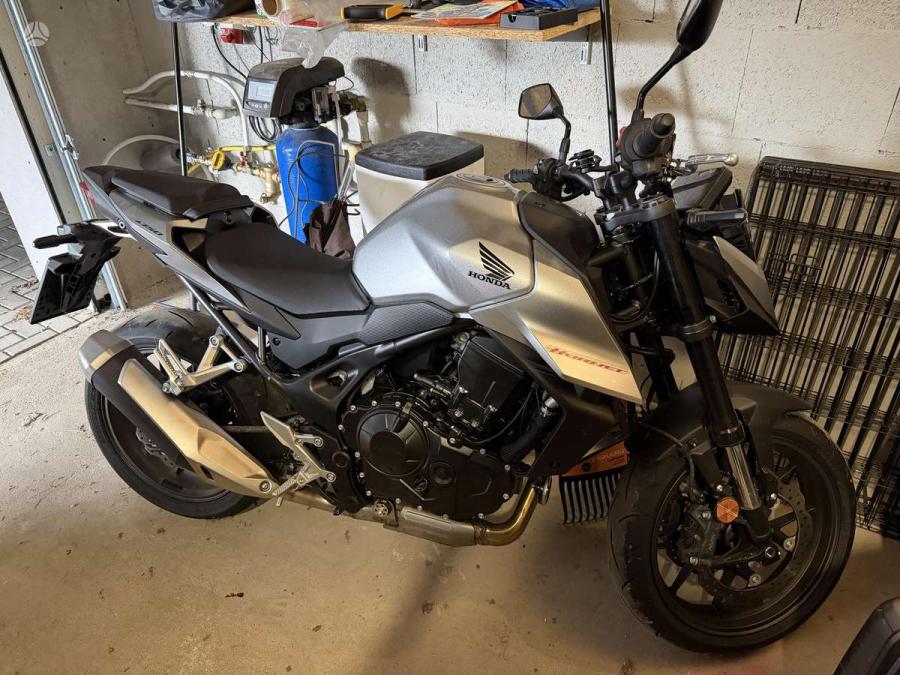 Honda CB 2025 in Vilnius, with an engine capacity of 0.75 L and mileage of 0 thousand km for 6900 €, photo 1 on AUTOMOTO.COM.LV