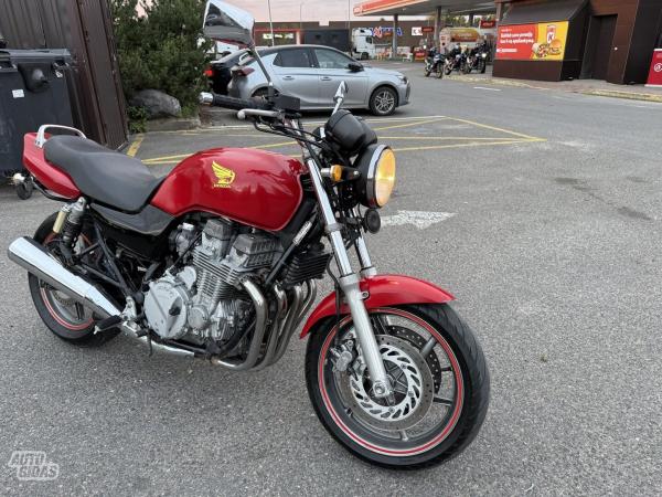 Red Honda CB 1994 in Vilnius, with an engine capacity of 0.75 L and mileage of 0 thousand km for 1500 €, photo 7 on AUTOMOTO.COM.LV