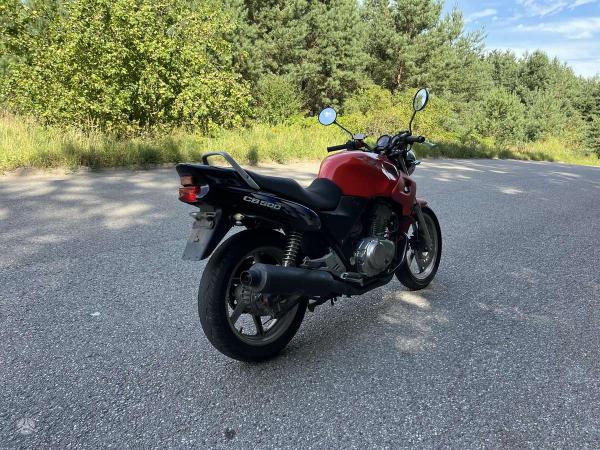 Red Honda CB 1995 in Kaunas, with an engine capacity of 0.50 L and mileage of 0 thousand km for 830 €, photo 5 on AUTOMOTO.COM.LV