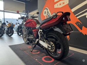 Red Honda CB 1995 in Vilnius, with an engine capacity of 1.00 L and mileage of 45 thousand km for 1699 €, photo 4 on AUTOMOTO.COM.LV