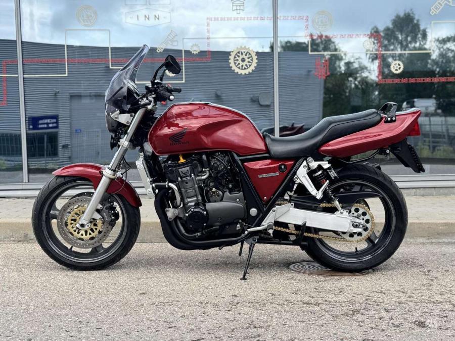 Red Honda CB 1995 in Vilnius, with an engine capacity of 1.00 L and mileage of 45 thousand km for 1699 €, photo 6 on AUTOMOTO.COM.LV