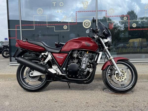 Red Honda CB 1995 in Vilnius, with an engine capacity of 1.00 L and mileage of 45 thousand km for 1699 €, photo 9 on AUTOMOTO.COM.LV