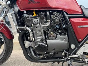 Red Honda CB 1995 in Vilnius, with an engine capacity of 1.00 L and mileage of 45 thousand km for 1699 €, photo 12 on AUTOMOTO.COM.LV