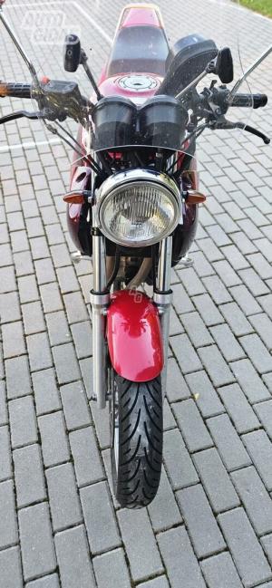 Red Honda CB 1998 in Kaunas, with an engine capacity of 0.50 L and mileage of 37 thousand km for 1800 €, photo 5 on AUTOMOTO.COM.LV