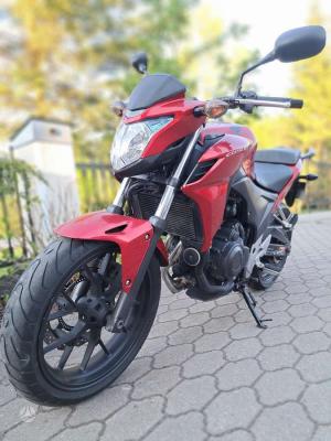Red Honda CB 2013 in Pasvalys, with an engine capacity of 0.50 L and mileage of 17 thousand km for 2950 €, photo 6 on AUTOMOTO.COM.LV