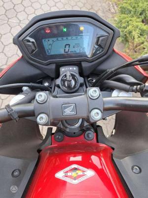 Red Honda CB 2013 in Pasvalys, with an engine capacity of 0.50 L and mileage of 17 thousand km for 2950 €, photo 17 on AUTOMOTO.COM.LV