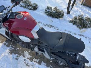 Red Honda CB 2018 in Sirvintos, with an engine capacity of 1.00 L and mileage of 20 thousand km for 3300 €, photo 11 on AUTOMOTO.COM.LV