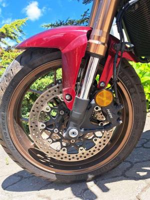 Red Honda CB 2021 in Pasvalys, with an engine capacity of 0.65 L and mileage of 5 thousand km for 5600 €, photo 15 on AUTOMOTO.COM.LV